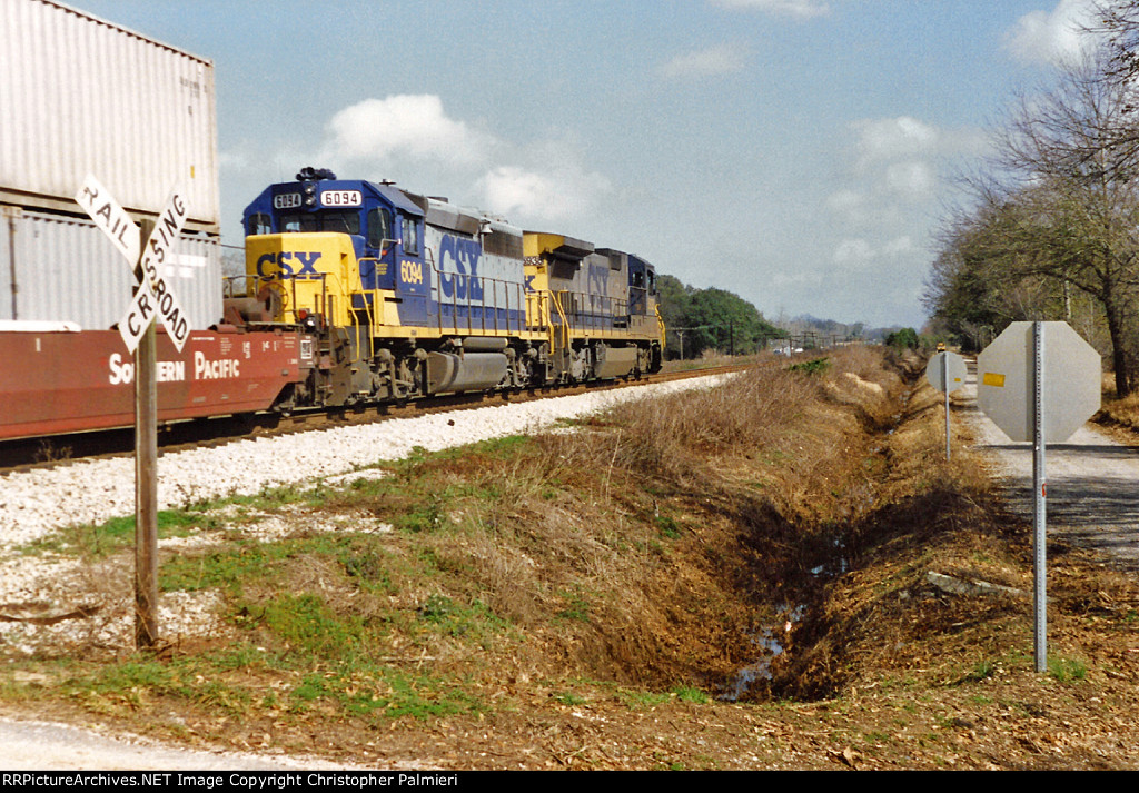 CSXT 6094 and CSXT 5938 on R-144-28